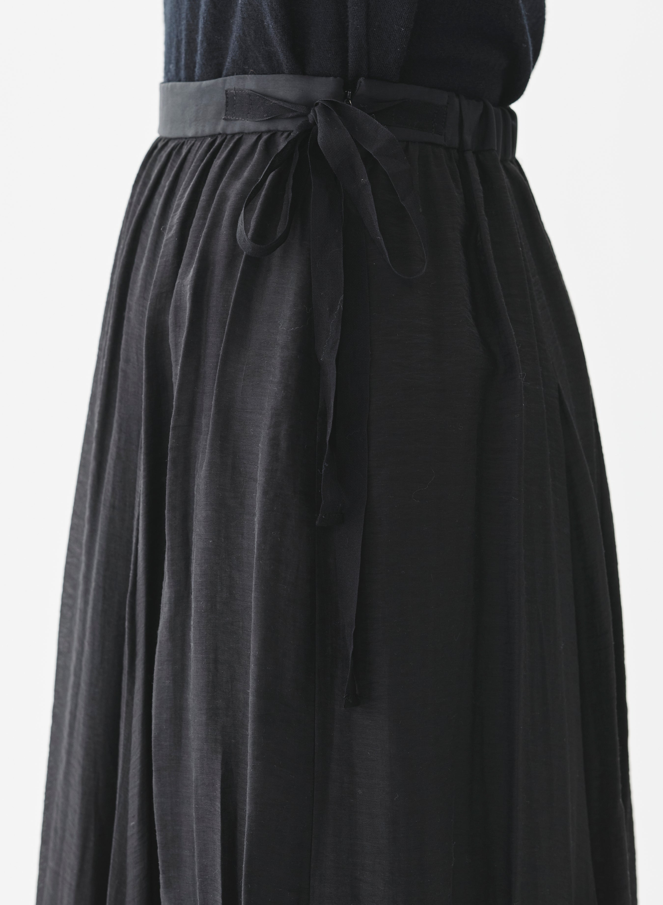 PAS DE CALAIS Crinkle Long Skirt | COCKTAIL – SIDEFAME GROUP | Premium ...